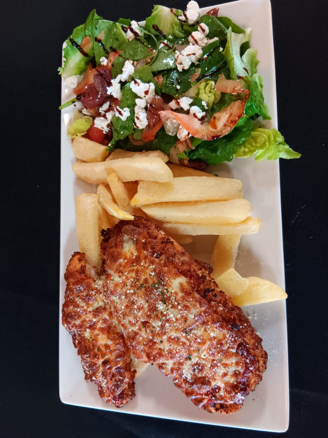 Pasta and Chicken Parmi in Brisbane | Castello Pizza